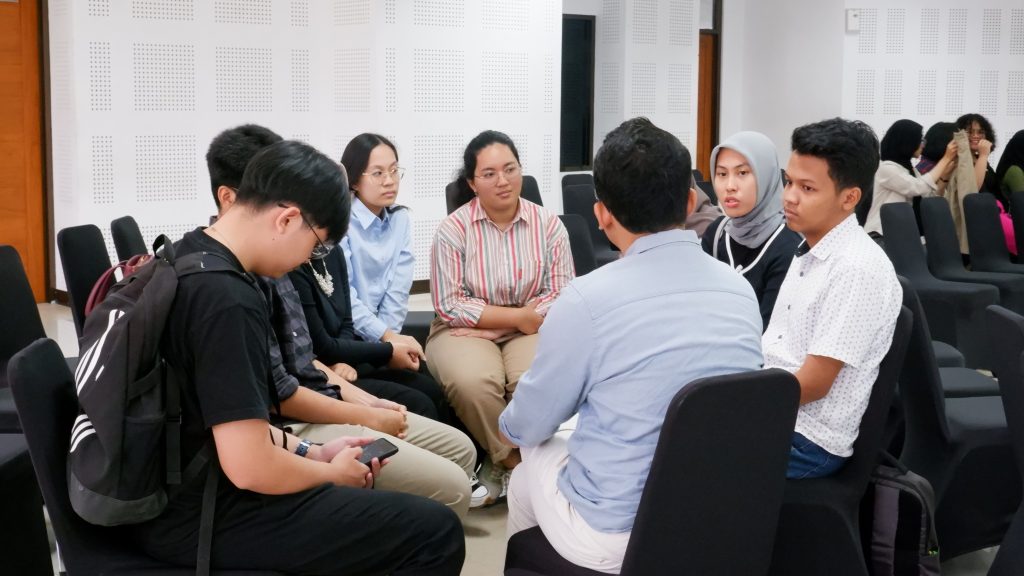 Siap Menjadi Mahasiswa HI UGM melalui ‘Rumah HI’ - Departemen Ilmu ...