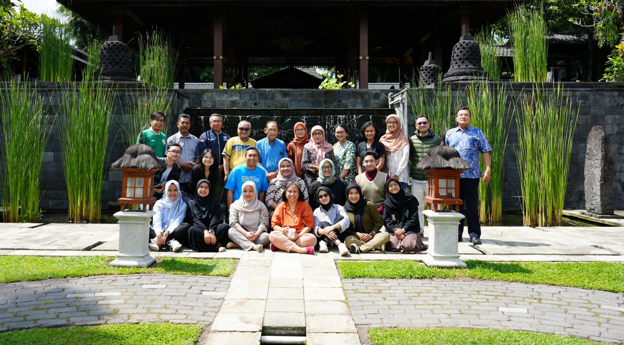 Dosen DIHI - Departemen Ilmu Hubungan Internasional